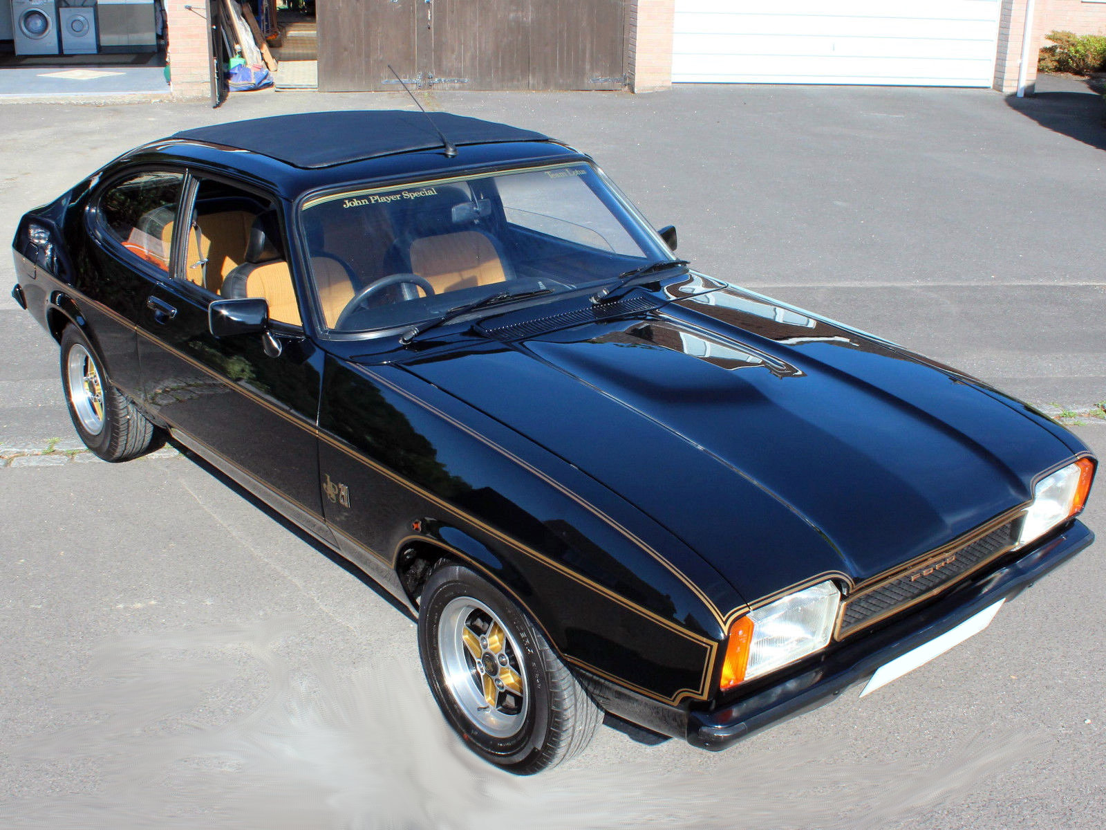 Capribilder - 1975 Ford Capri MkII 2000 JPS